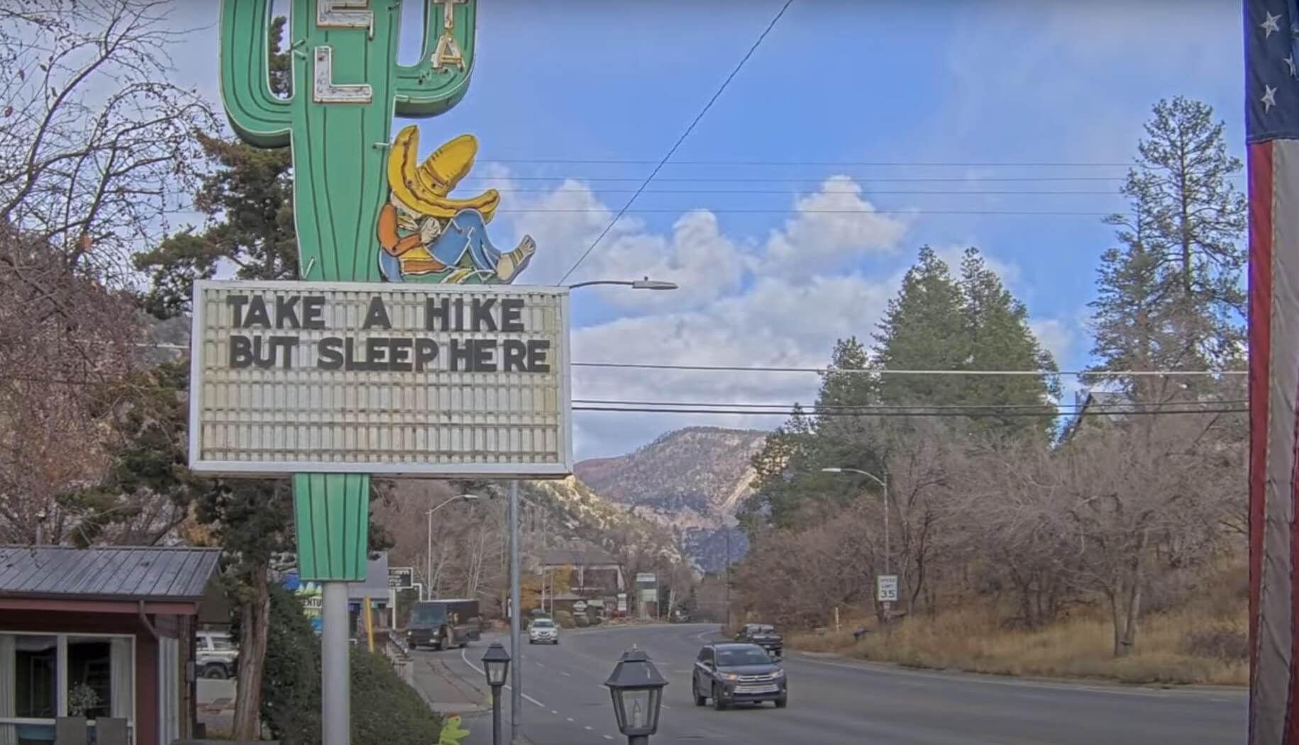 Siesta Motel Cactus - Live Webcam in USA 🎦